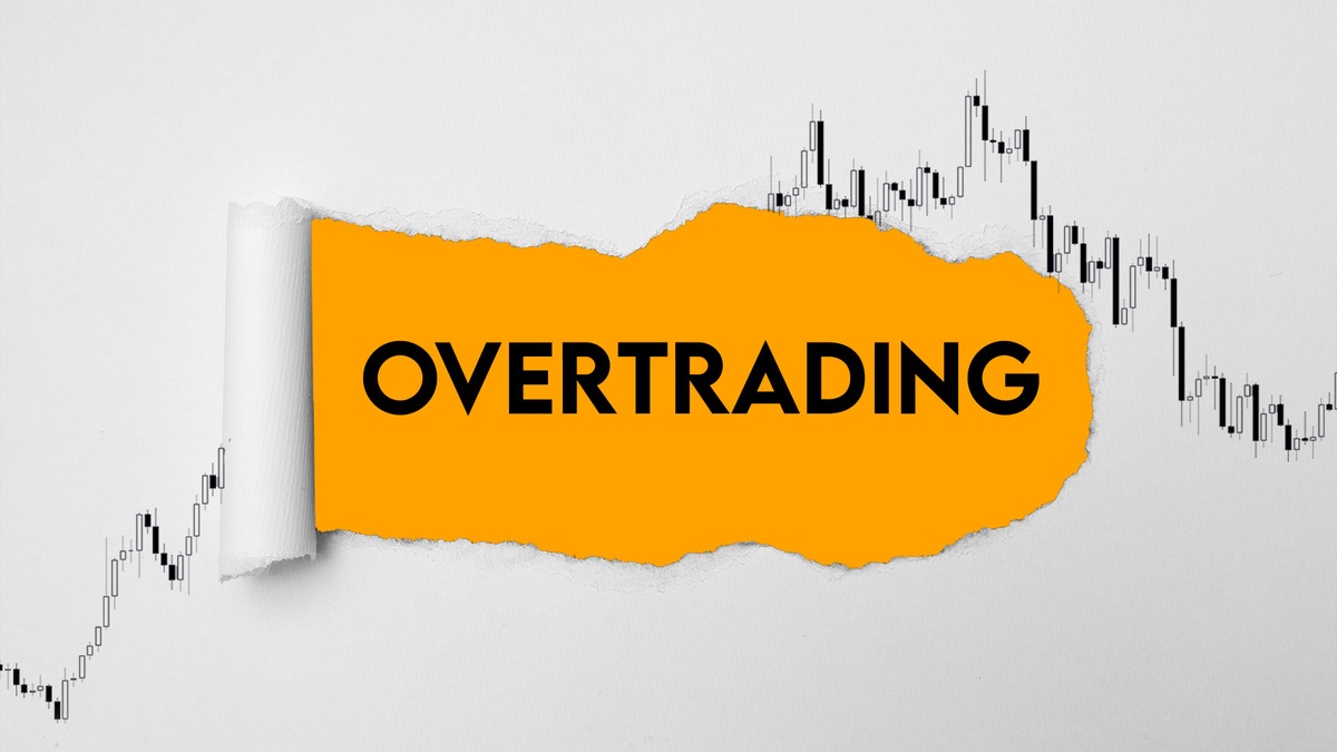 اور تریدینگ (Overtrading) چیست و چگونه می توان از آن جلوگیری کرد؟